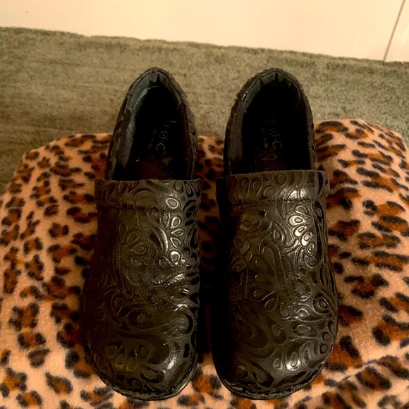 boc | Shoes | Boc Clogs In Black Named Peggy | Poshmark